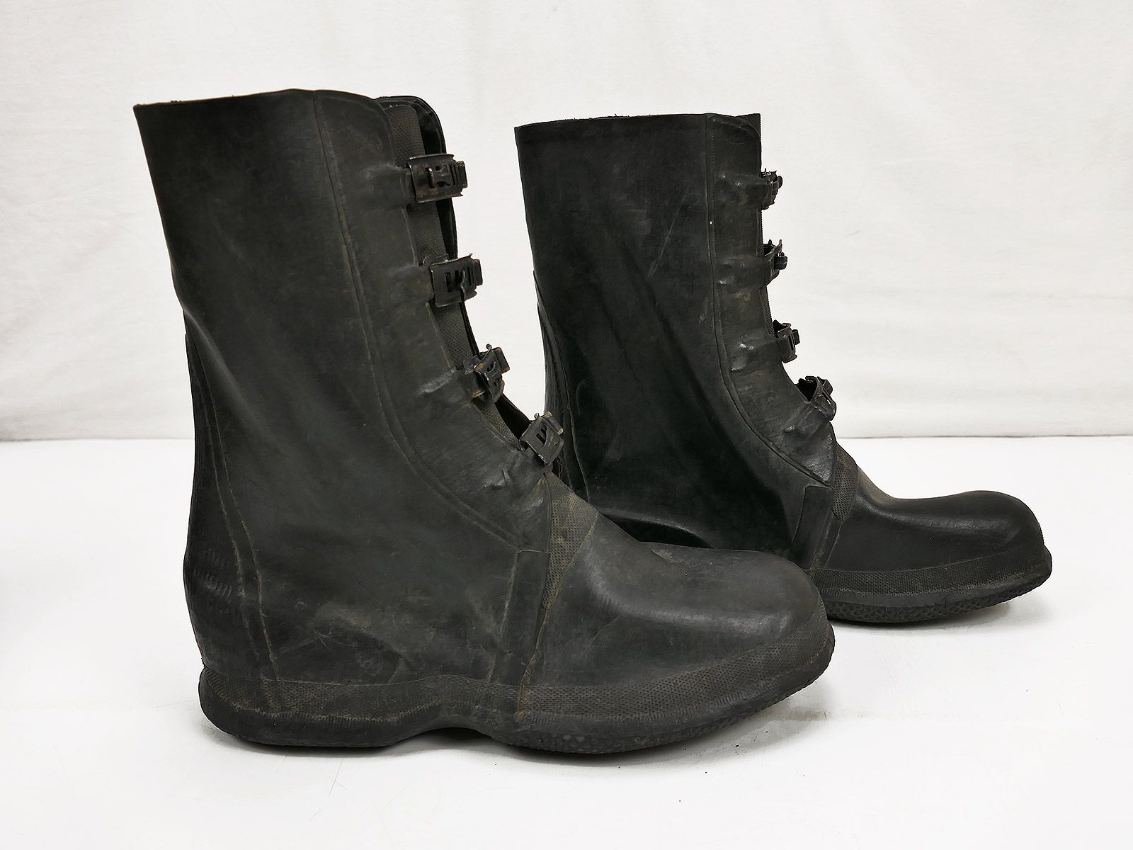 US ARMY WW2 Overshoes Arctic Rubber Over Boots Size 8 circa 1942 ...
