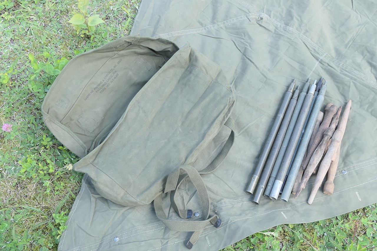 #4 TYPE US WW2 tent 2x canvas shelter tent half + poles and wooden ...