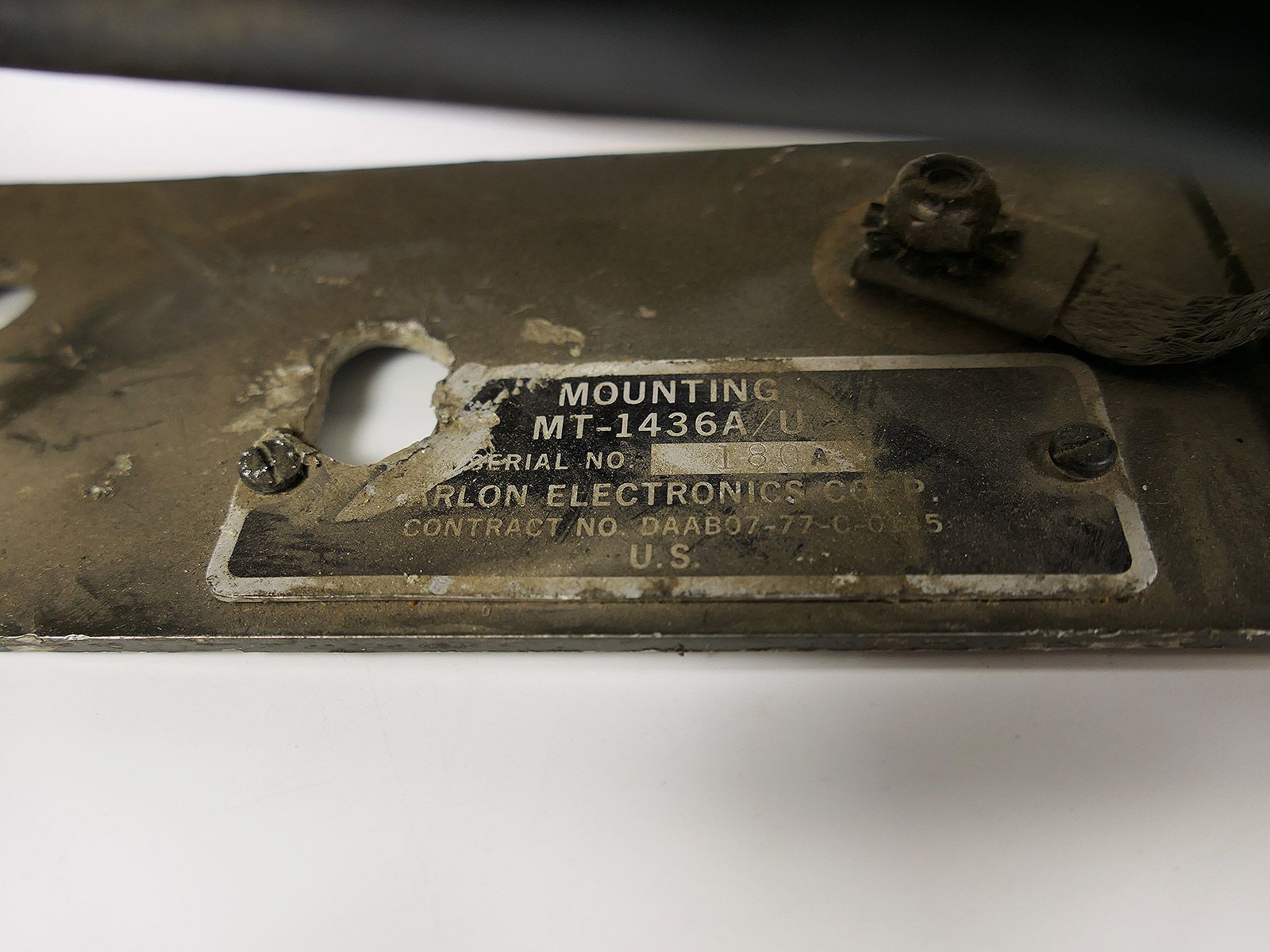 US ARMY Radio Mounting MT-1436/U Car radio mounting bracket | Lomax ...