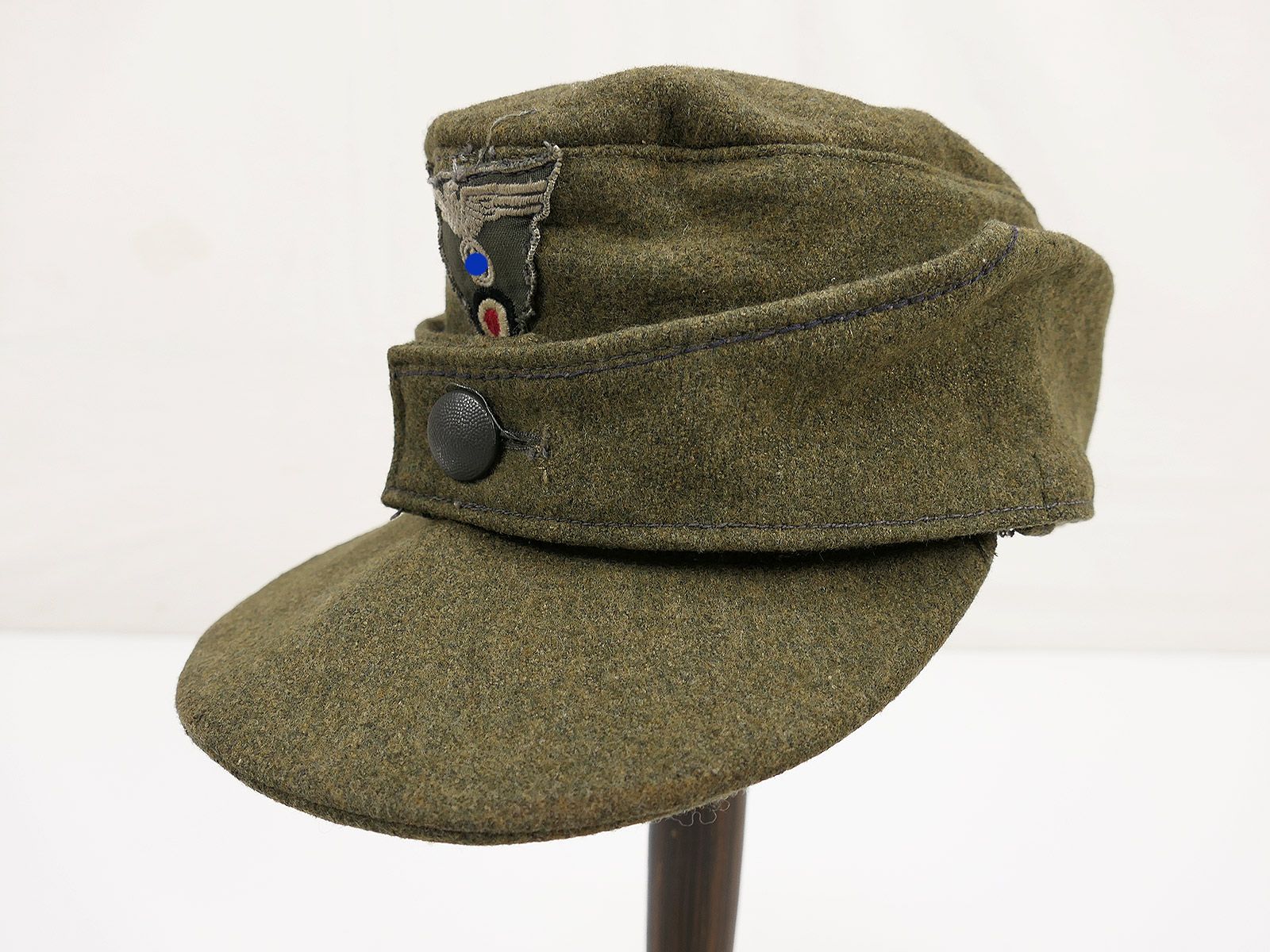 Wehrmacht M43 single button field cap Original woollen cloth with trapeze effects Baschlik cap ...