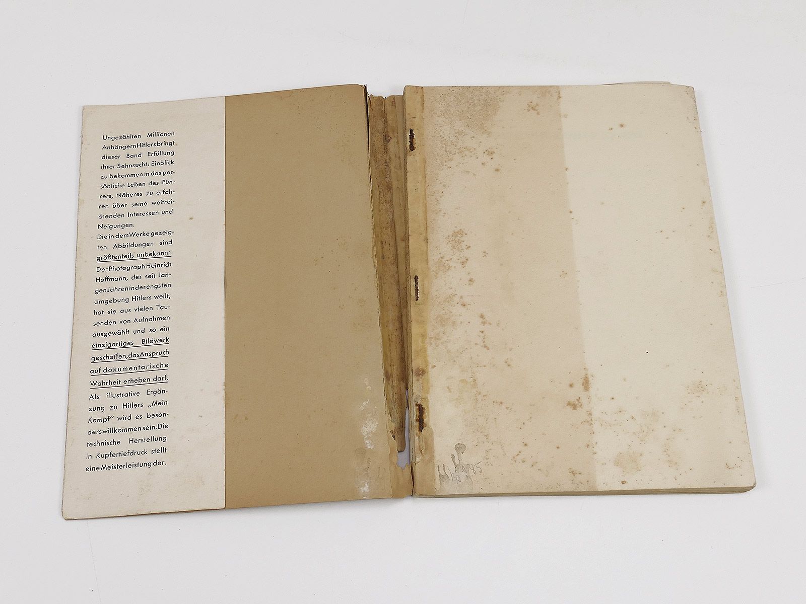 Booklet Book illustrated book Heinrich Hoffmann - Hitler as nobody ...