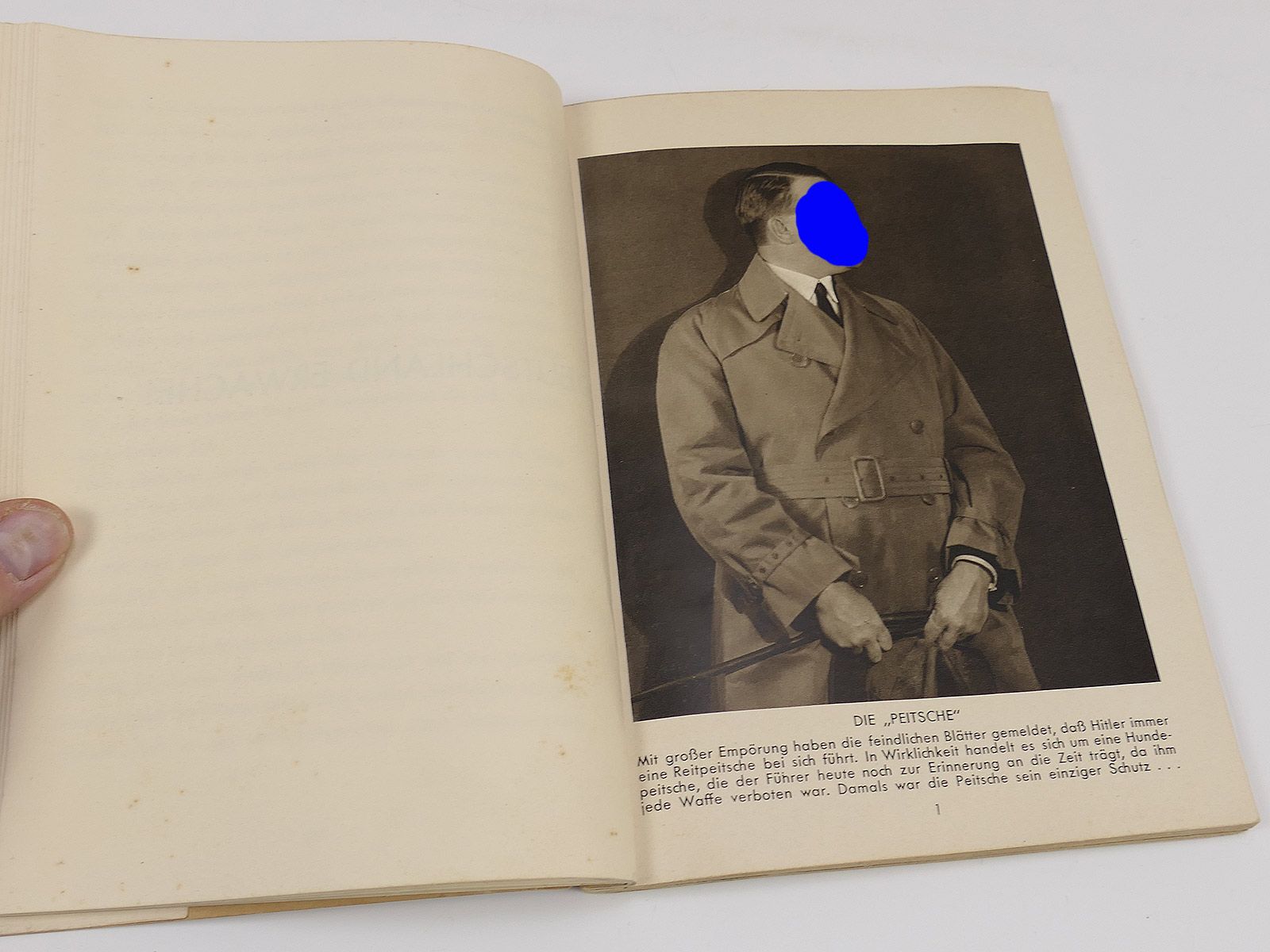 Booklet Book illustrated book Heinrich Hoffmann - Hitler as nobody ...