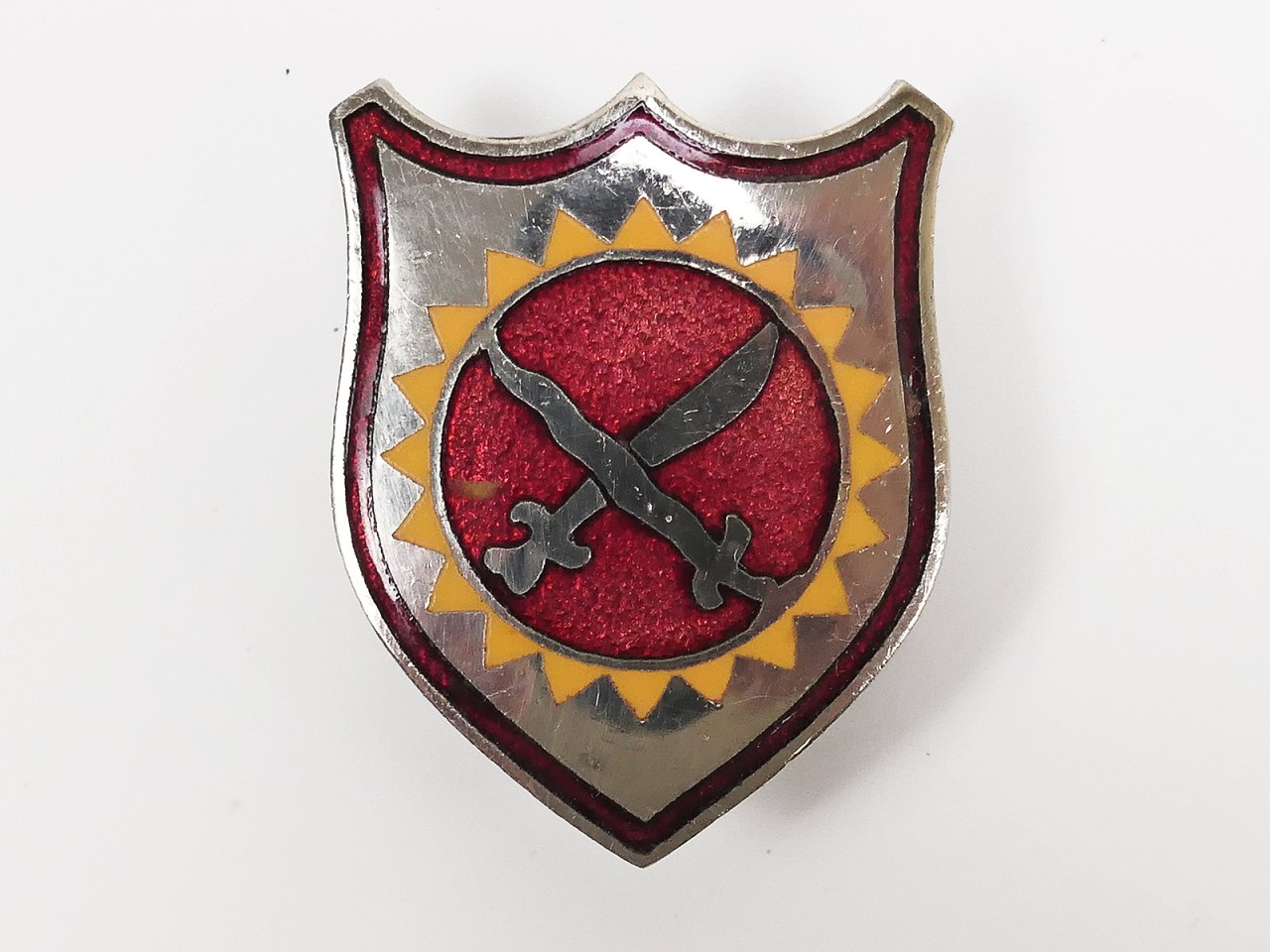 US WW2 Military Unit Crests Insignia 4th Field Artillery DI DUI Pin ...