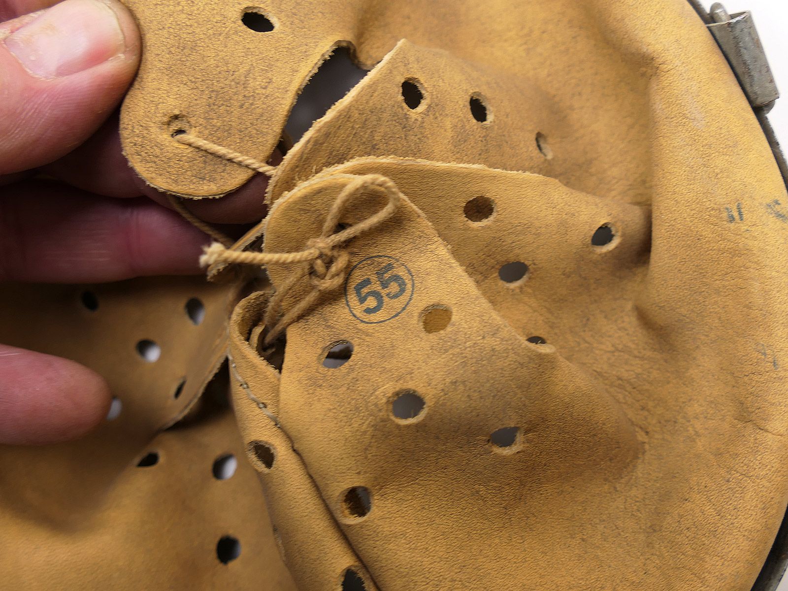 #195/ Wehrmacht steel helmet helmet lining ANTIK M35 M40 M42 (55/62 ...