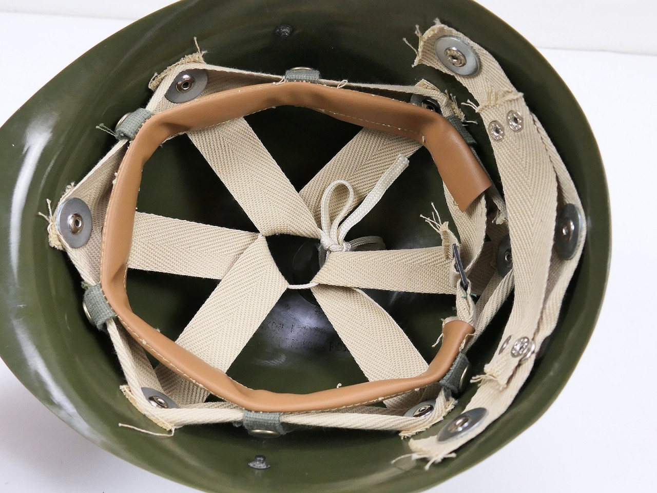 US Paratrooper inner helmet steel helmet liner olive | Lomax Militaria