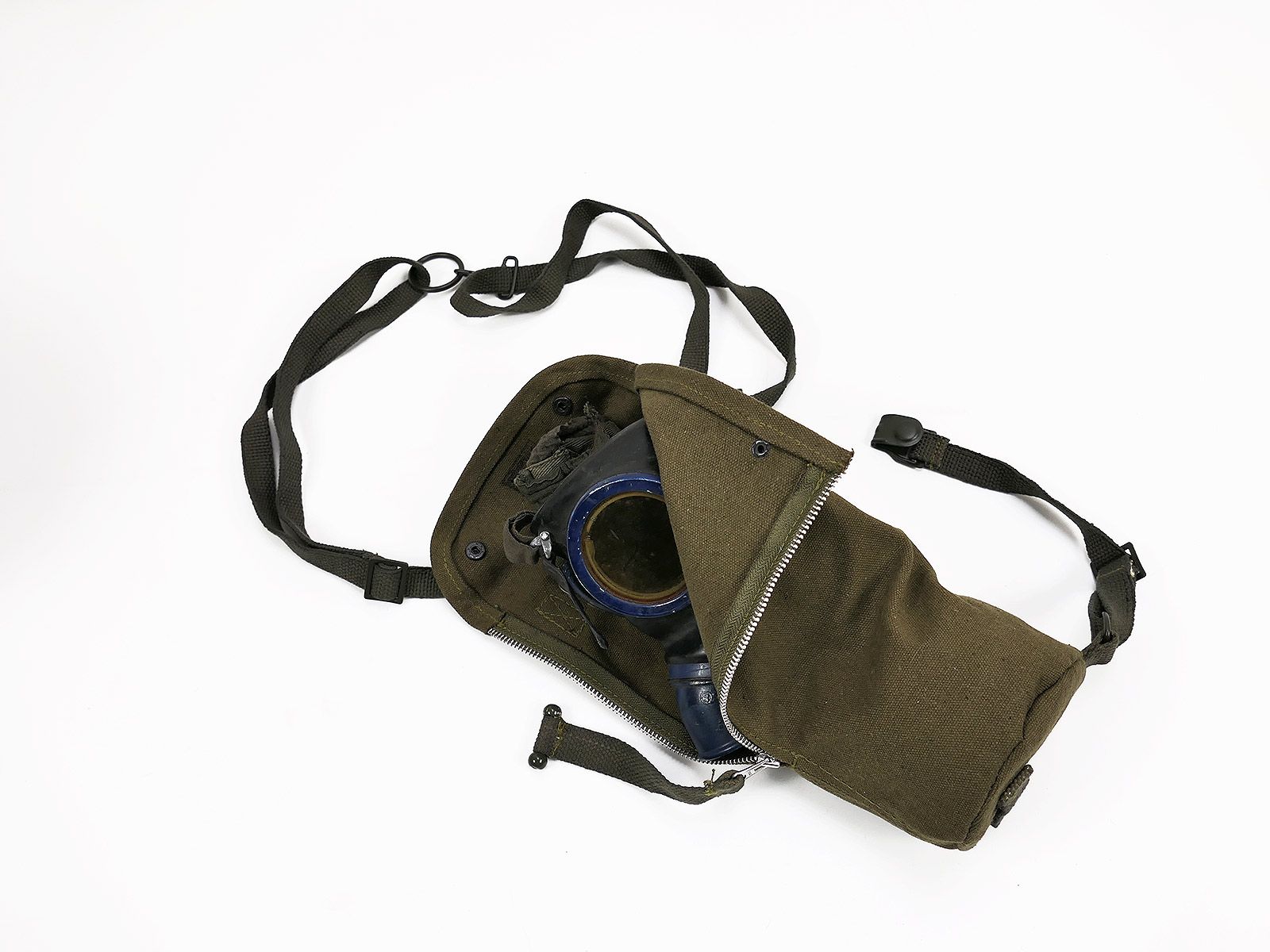Luftwaffe paratrooper gas mask bag gas mask bag gas mask | Lomax Militaria